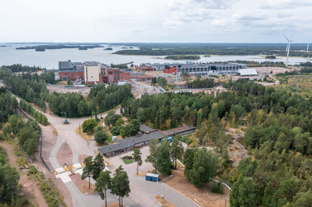 Sustainable hosting - A closer look at the Hamina Google data center ...